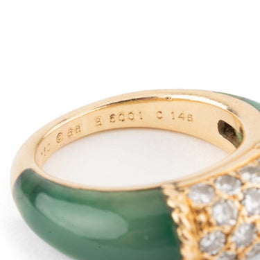 VAN CLEEF & ARPELS “Philippine” Jonc ring in yellow gold, green jade a ...